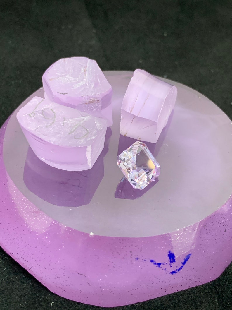 Czochralski Pink Laser YAG Crystal Neodymium Yttrium Aluminum Garnet ...