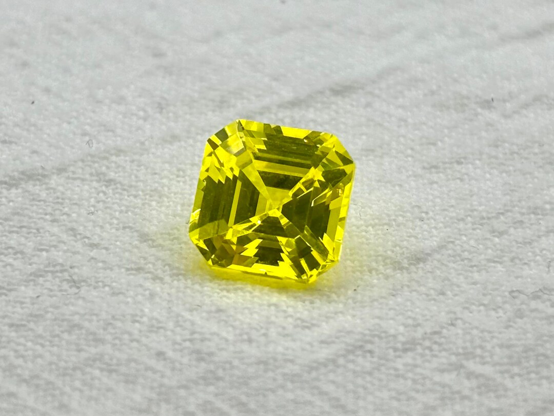 Unique Custom Laser Gemstone High Fluorescent 9.7CT 9.6*9.6*6.5MM ...