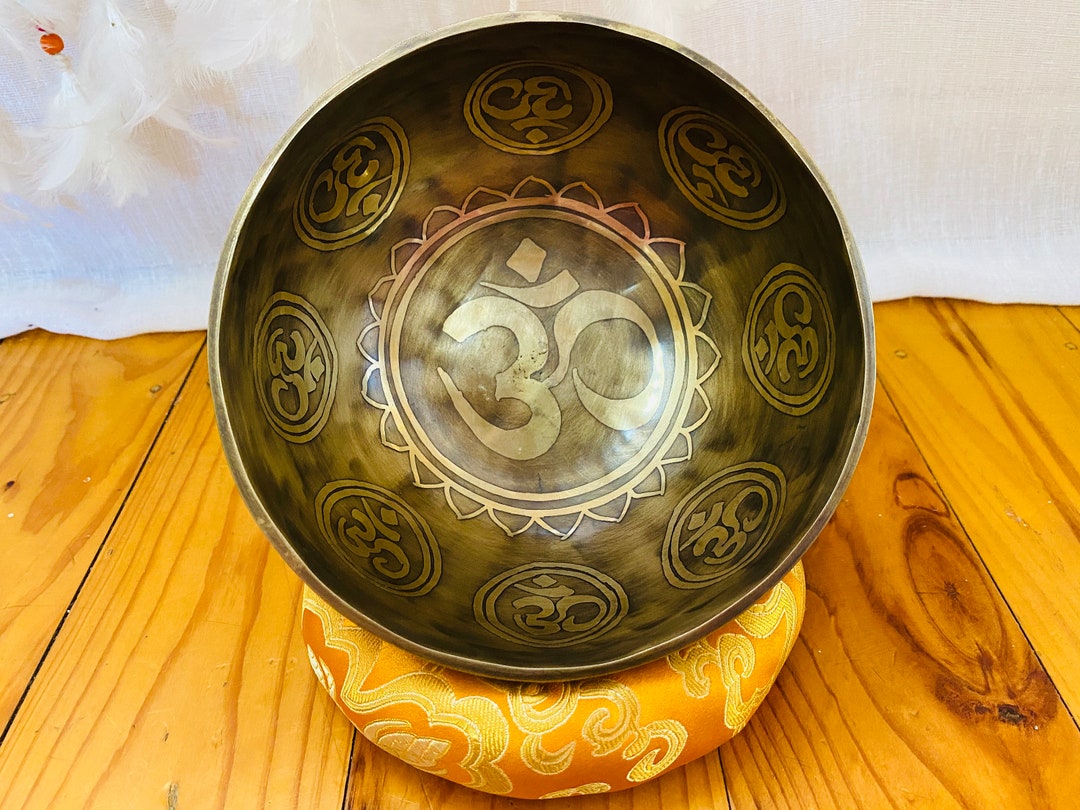 6.5 Inches Diameter Om Engraved Himalayan Blessed Singing Bowl for ...
