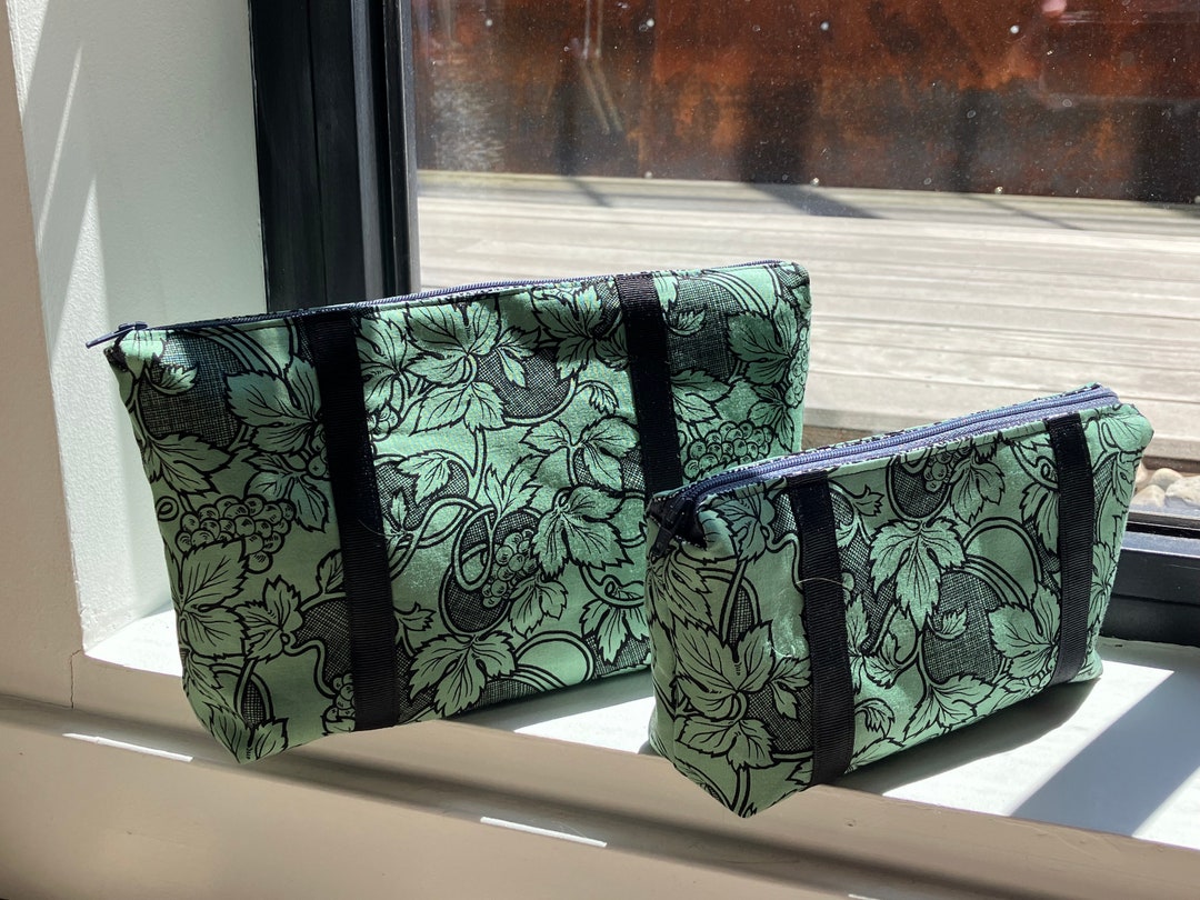 Charming Retro Vibe Ivy Fabric. Boho Floral Makeup Bag Set. Two Sizes ...