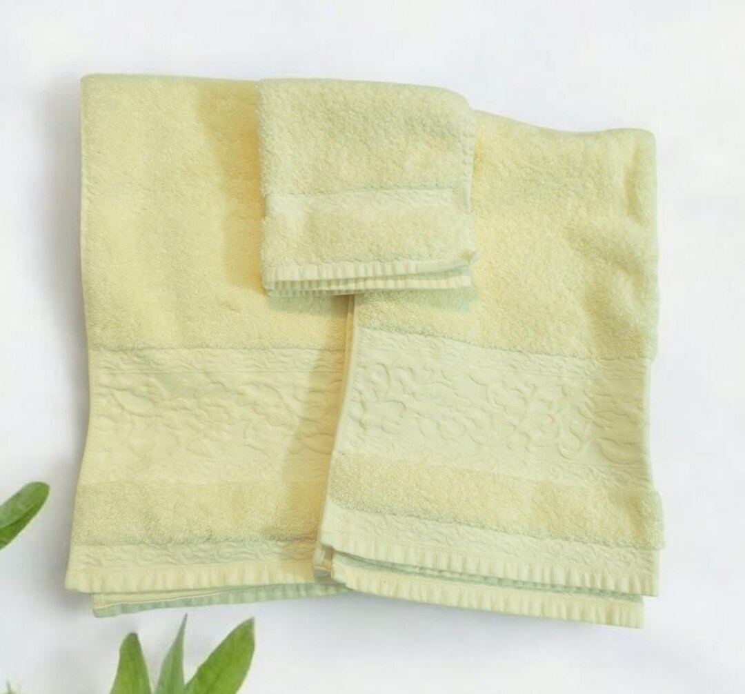 Wellesley Manor Damask Cotton Towel Set 2 Large Hand 1 Washcloth Butter ...