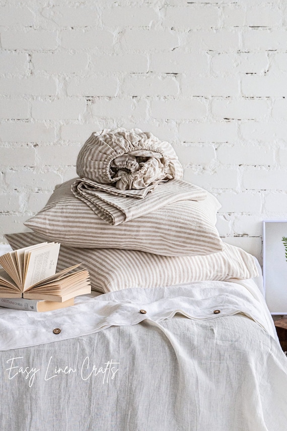 Wedding gift bed sheets | Beachweddingtips.com