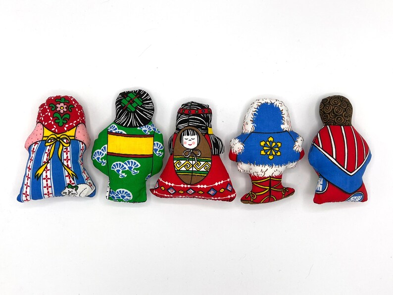 Vintage Set of 5 Fabric Dolls From Around the World, Stuffed ...