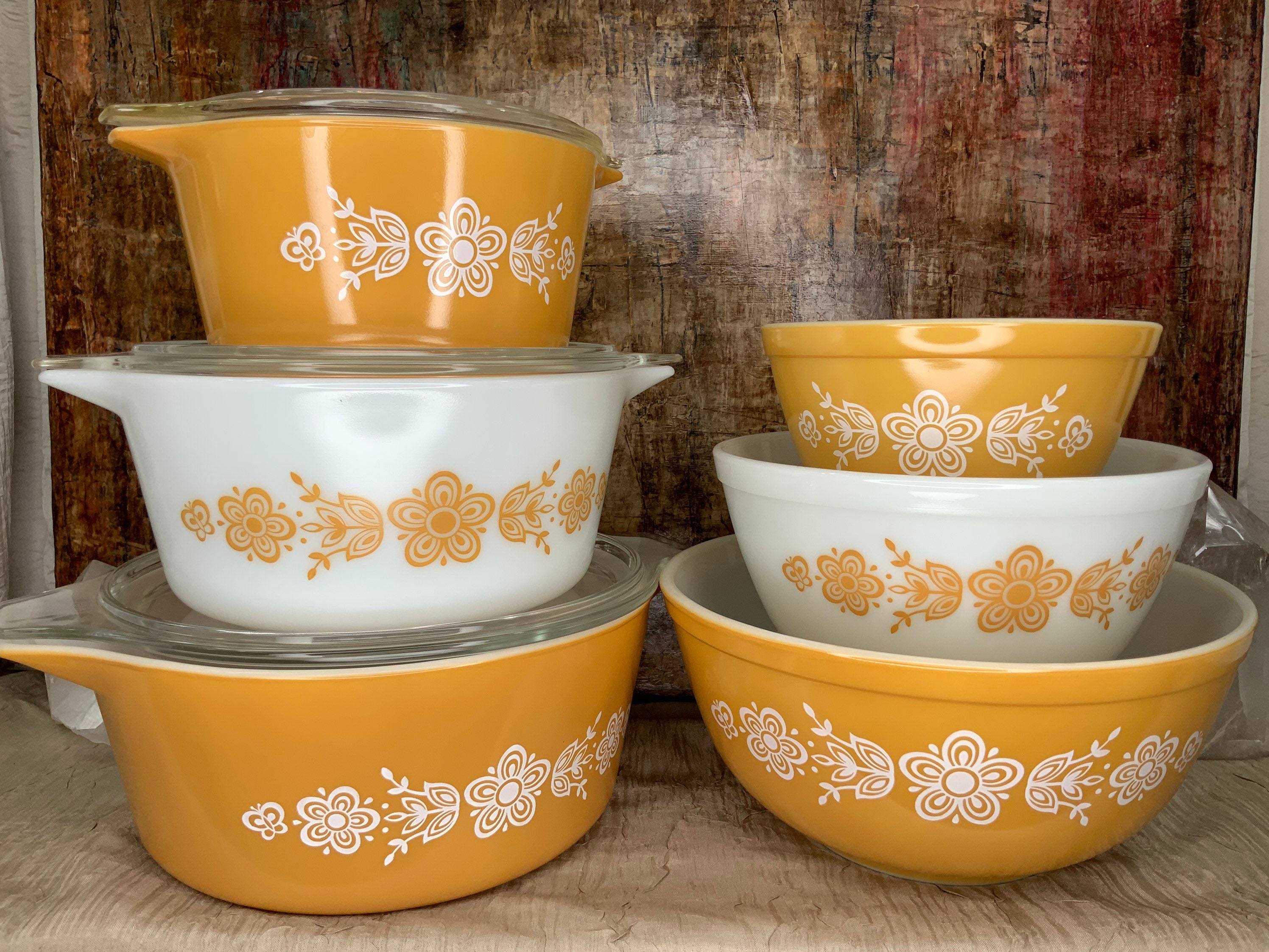 1970s Butterfly Gold Pyrex Large Casserole Dishes set of 3. - munimoro ...