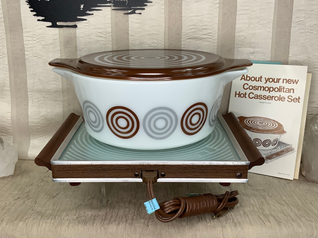 Vintage Pyrex Bullseye Cosmopolitan Salton Hot Casserole Set With ...