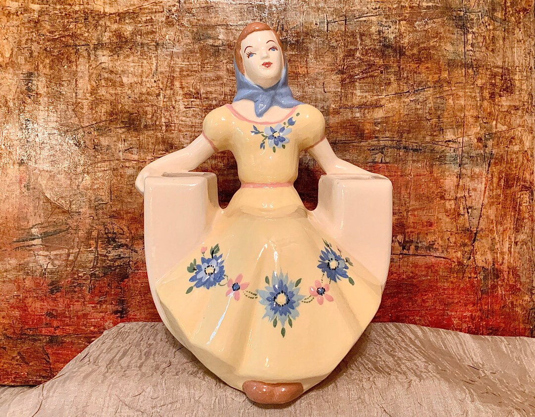 Vintage Art Pottery, Weil Ware California 1940s Figurine Art Pottery ...