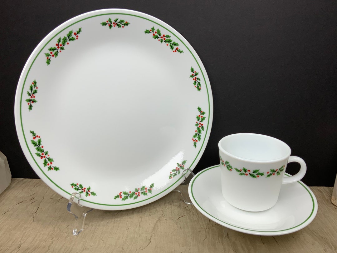 Vintage Corelle Holly Days Dinnerware 12 Piece New in Box, Corning, Corelle, Holiday Table ...