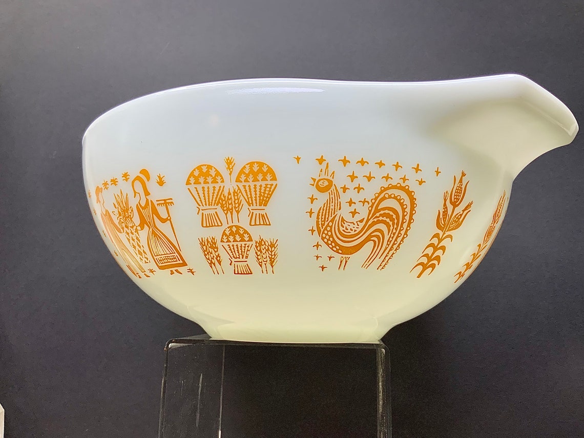 Vintage Pyrex Orange Butterprint Amish 444 Cinderella Bowl - Etsy