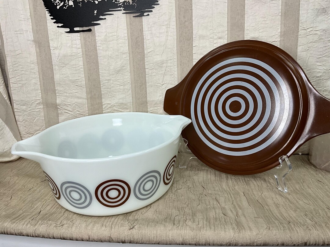 Vintage Bullseye Salton Cosmopolitan Casserole Dish With Lid, Brown and ...