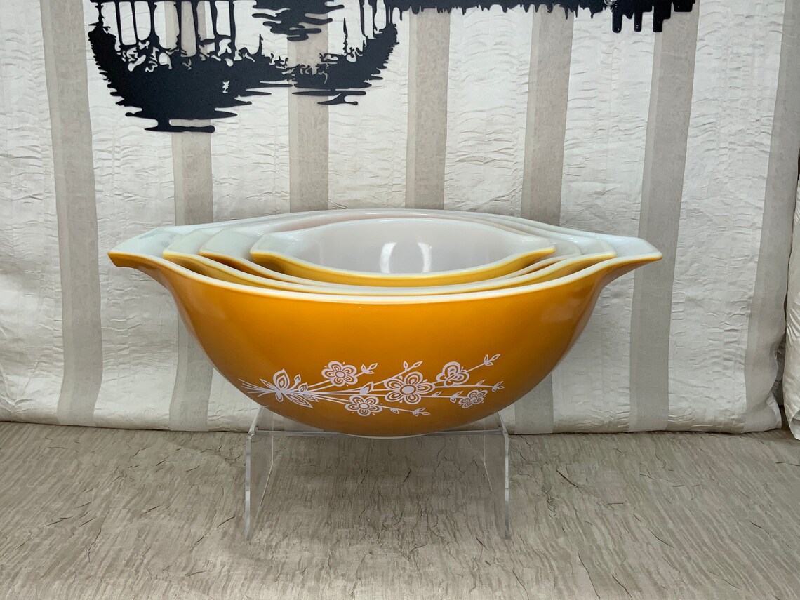 Vintage Pyrex Butterfly Gold Bouquet Cinderella Bowls Set of 4 - Etsy