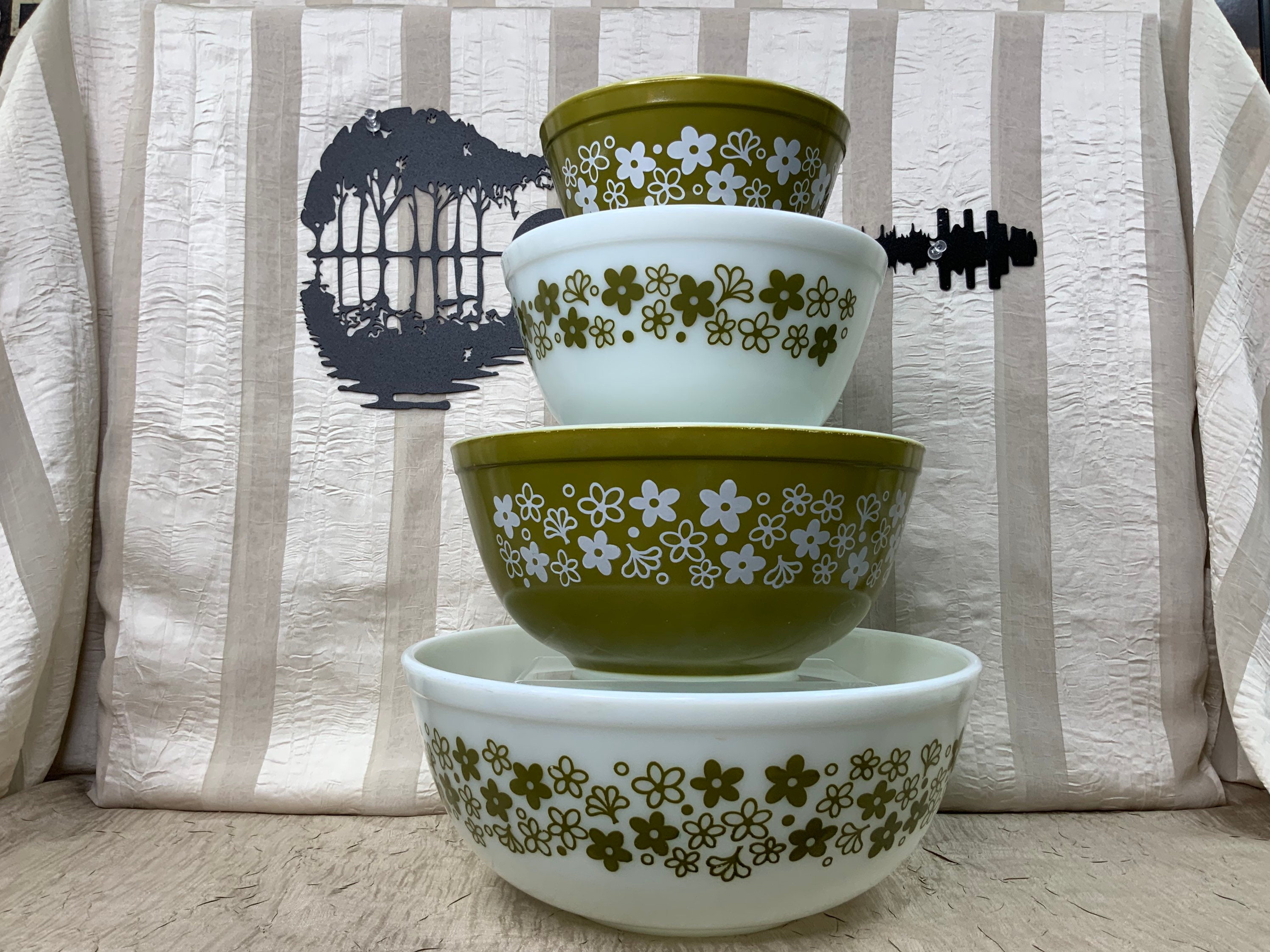 Vintage Pyrex Crazy Daisy Spring Blossom Mixing Bowls Set of 3 White ...