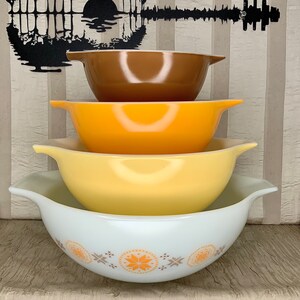 Vintage Pyrex Town and Country Cinderella Mixing Bowls, Set of 4 ...