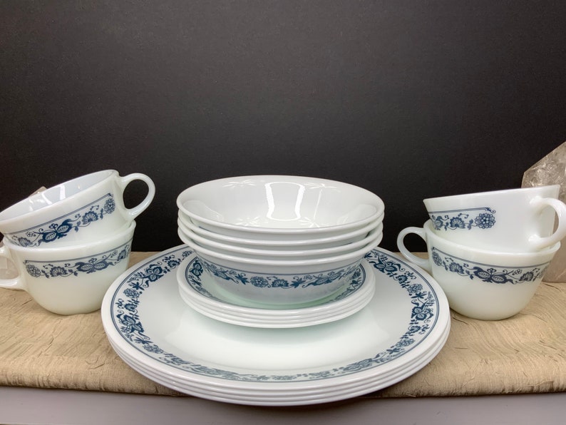Vintge Corelle Old Town Blue 16 Piece Set New in Original - Etsy