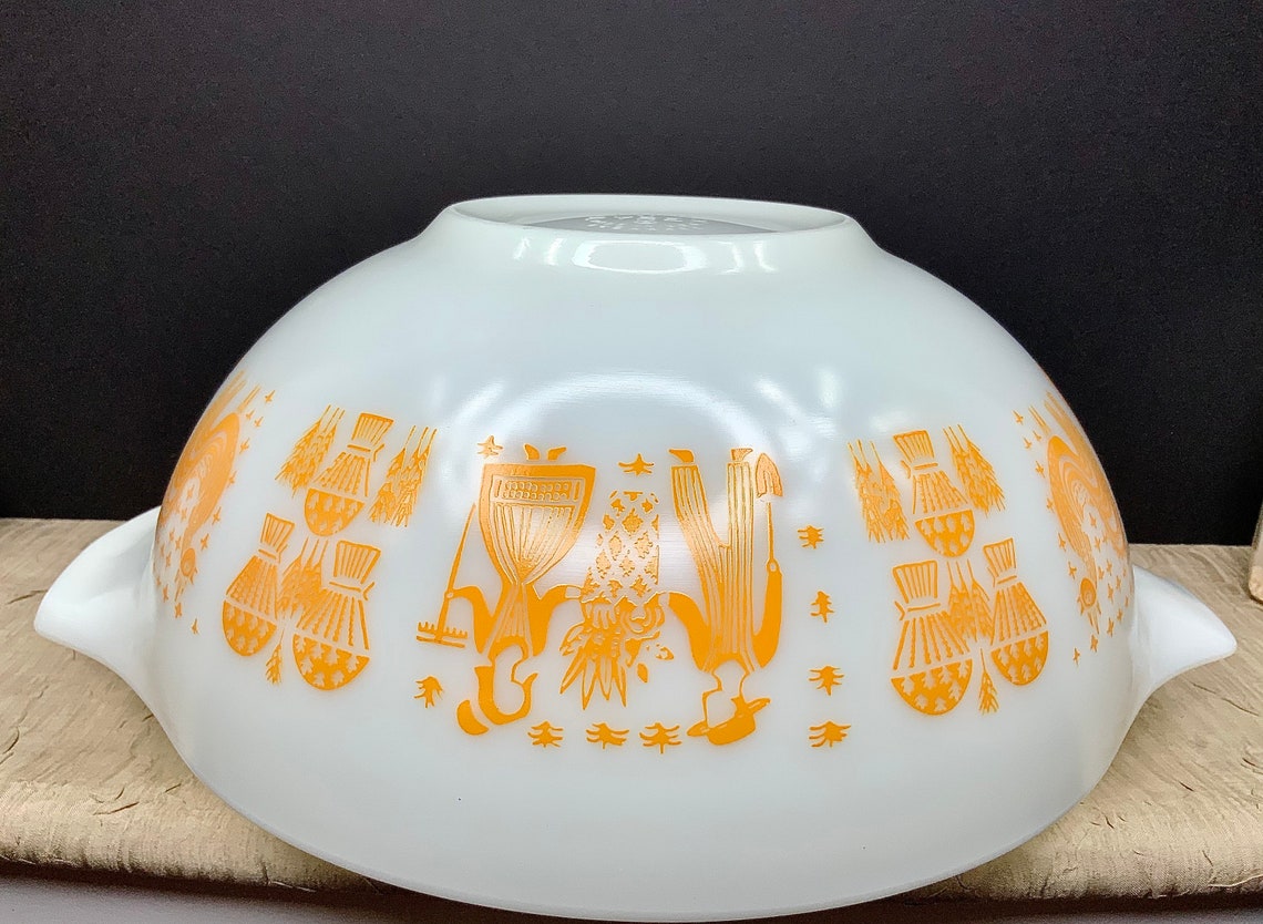 Vintage Pyrex Orange Butterprint Amish 444 Cinderella Bowl - Etsy