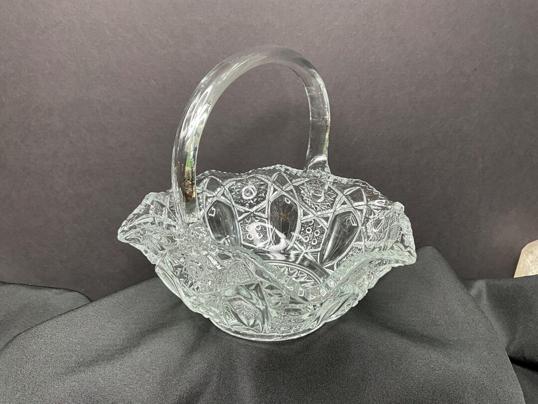 Vintage LE Smith Quintec Glass Basket: Hobstar Pattern, Sawtooth Rim - Etsy