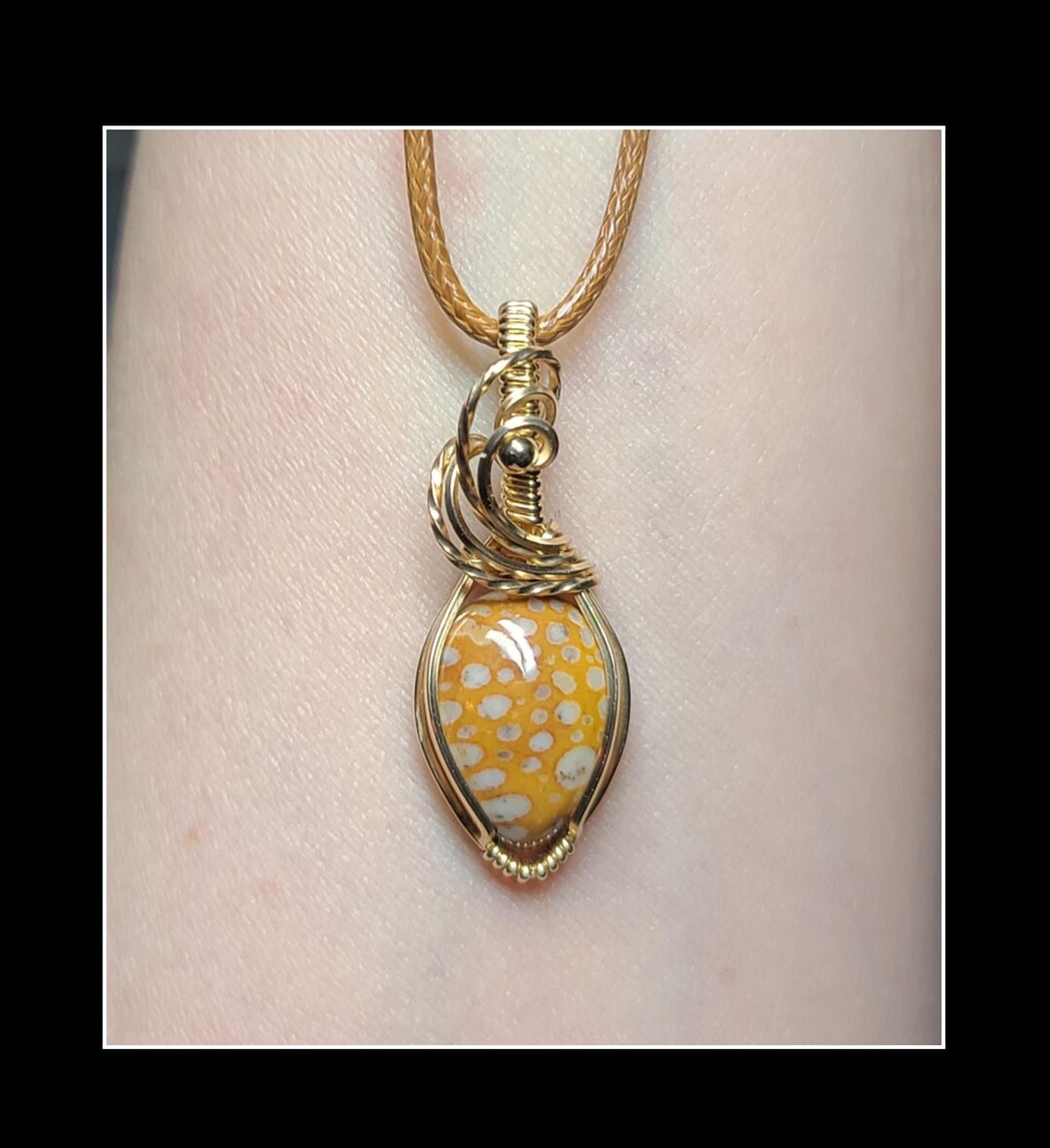 Mini Deer Fawn Jasper Pendant in 14k Gold Filled Wire - Etsy