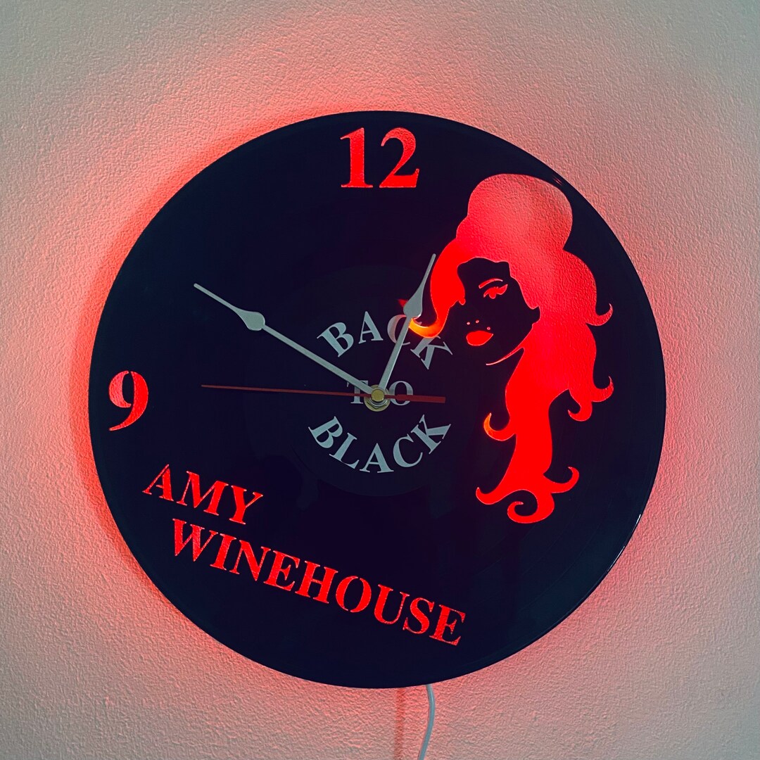 Amy Winehouse Vinyl Clock, Hand Cut From Recycled Record - Etsy
