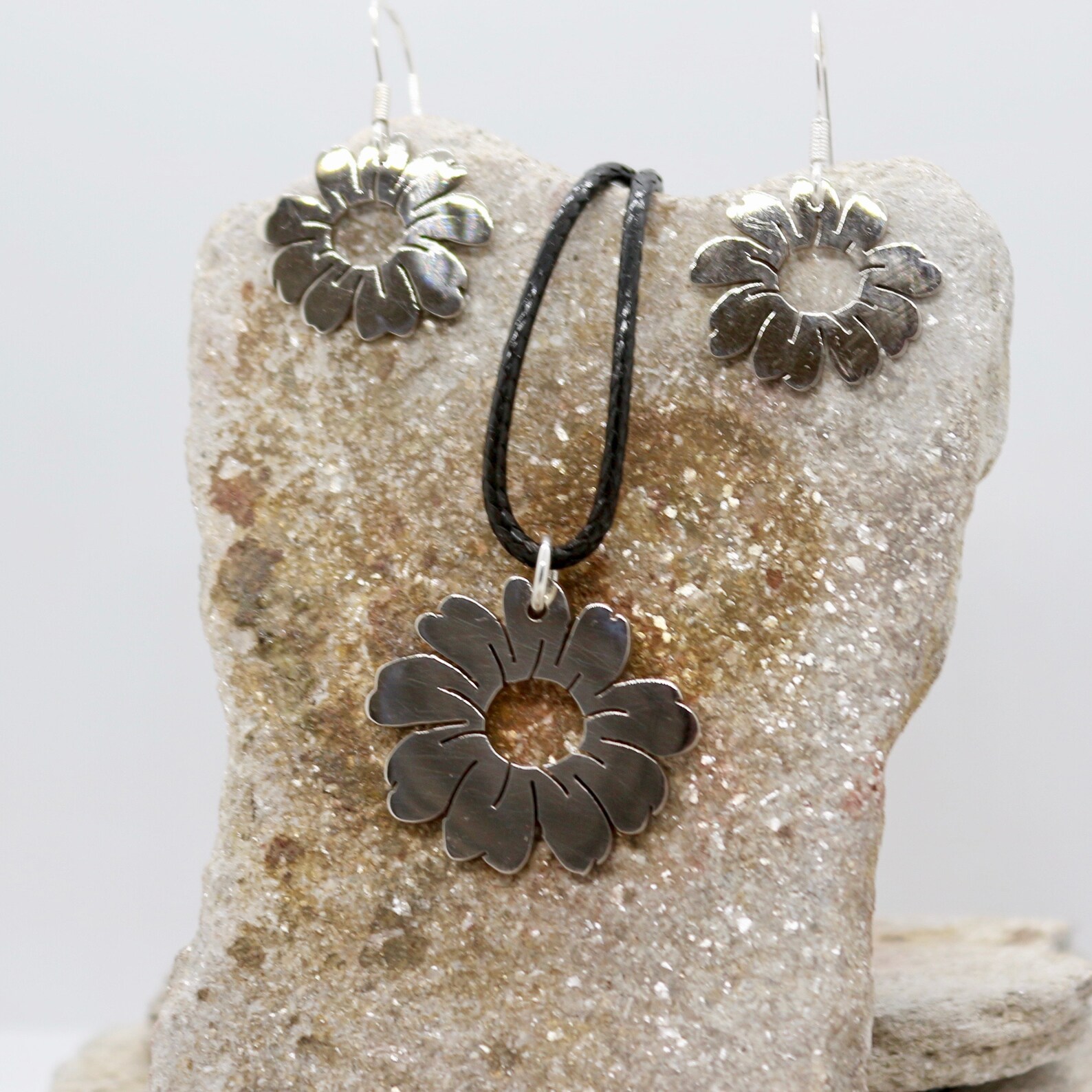 Cute Daisy Coin Pendant Necklace Hand Made From a Silver | Etsy