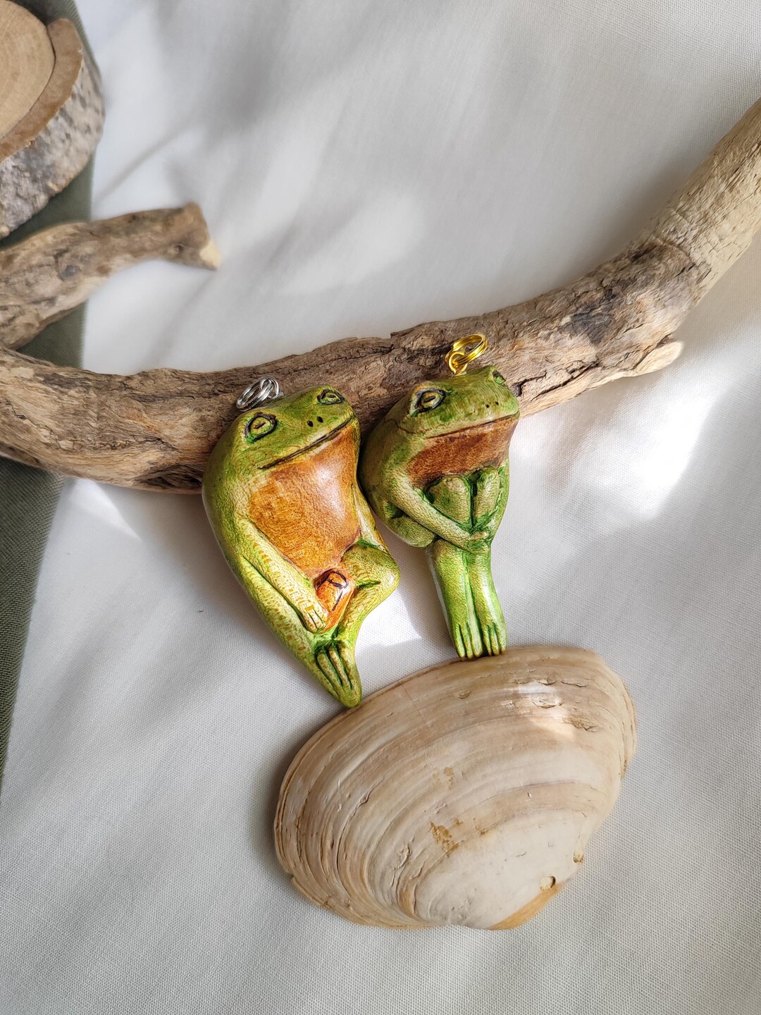 Wooden Frog Pendant | Paired Pendants Cute Frogs | Hand Carved Frog ...