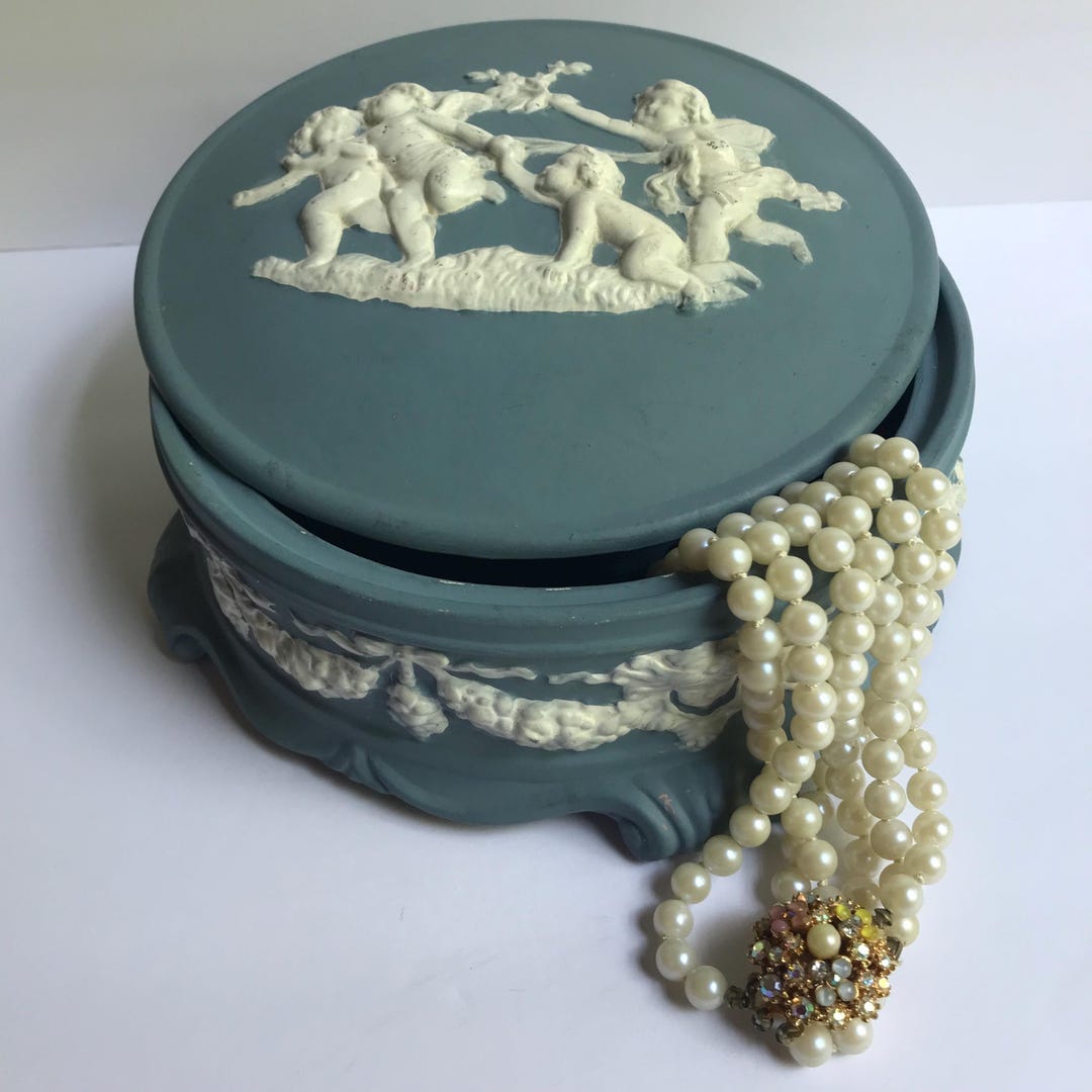 Cupid Box Bisque Putti Jewelry Box Painted Blue Jewelry Box Round - Etsy