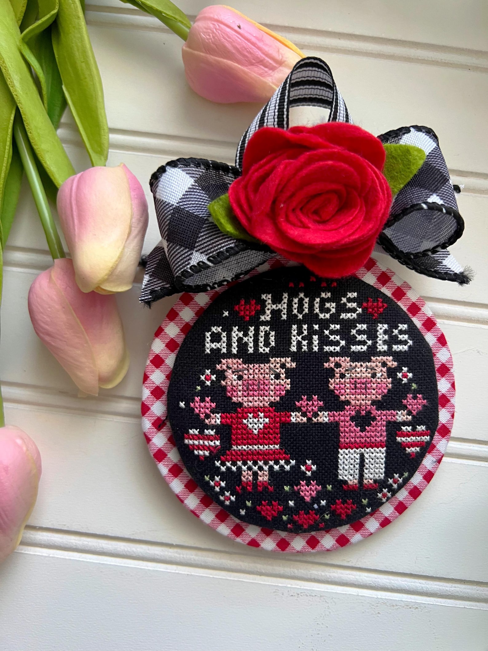 Hogs and Kisses-roundabouts Cross Stitch Series - Etsy