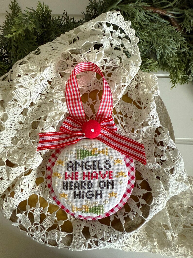 Angels We Have Heard on High With Bonus Mary Did You Know Roundabouts ...