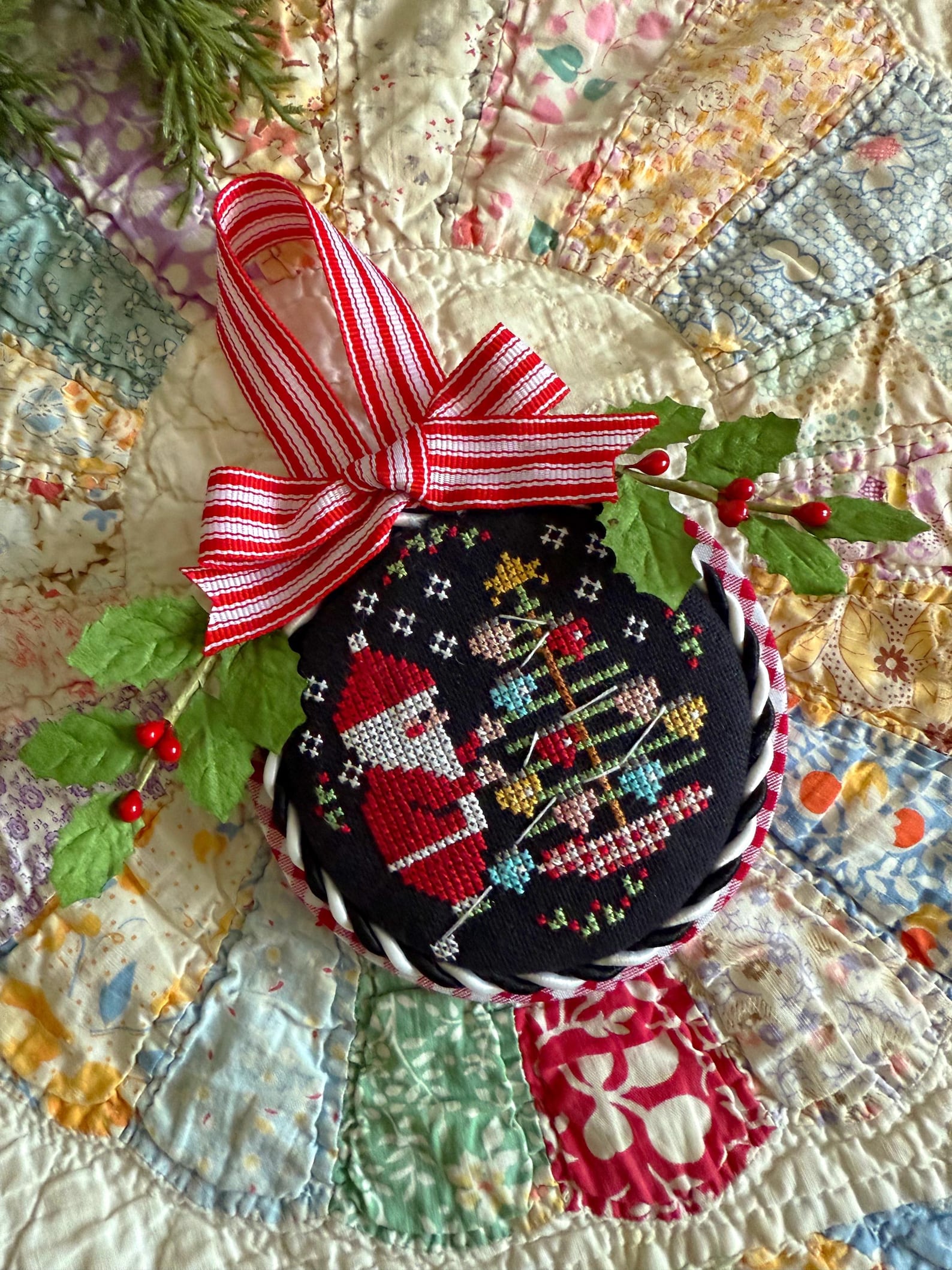 Santa Lights Roundabouts Cross Stitch Chart - Etsy