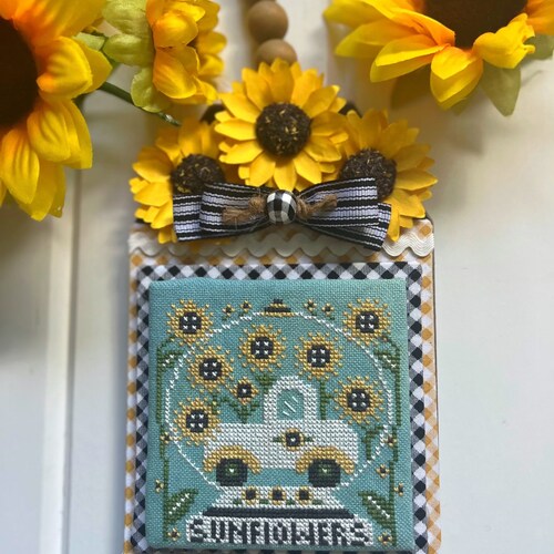 Snowed in Sweet-dapper Doodad Series - Etsy