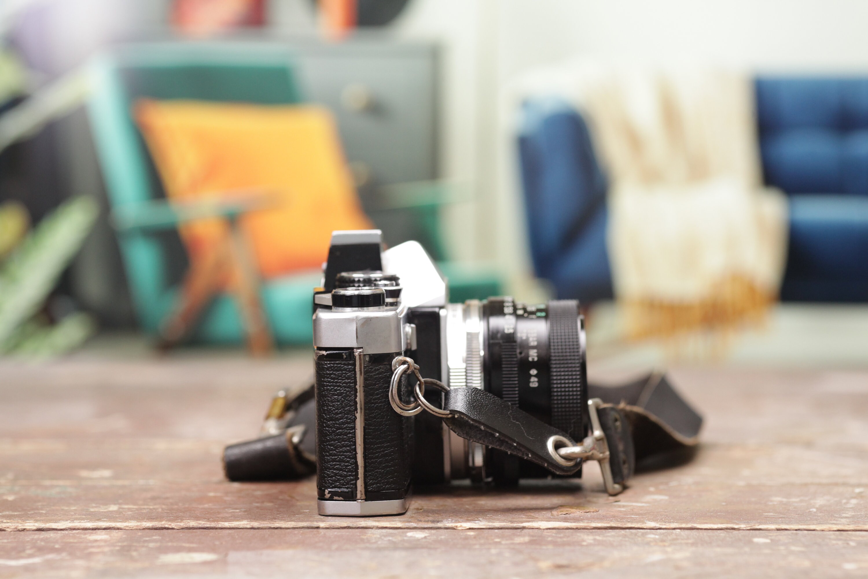 Olympus OM2 Professional 35mm SLR Film Camera W/ Tamron Legendary 28mm ...