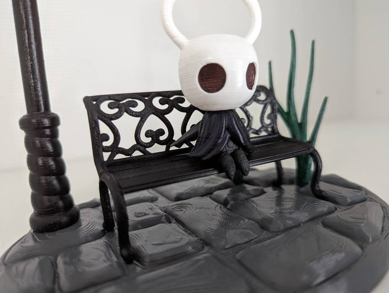 Hollow Knight Sitting on Bench Diorama figura 3D impreso y - Etsy España