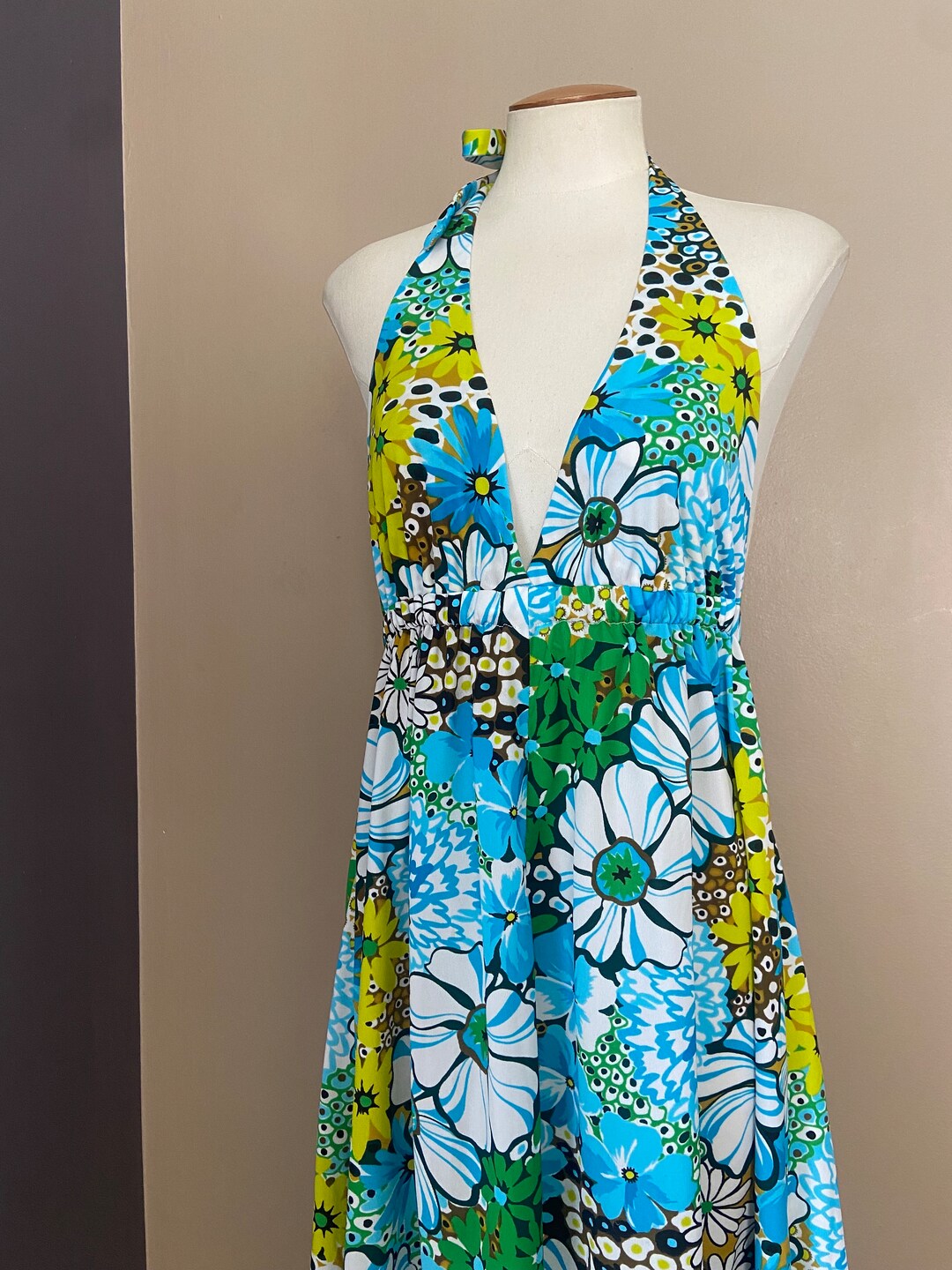 Vintage 60s 70s Deep Cut Flower Power Long Maxi Dress W Cut-out Back ...