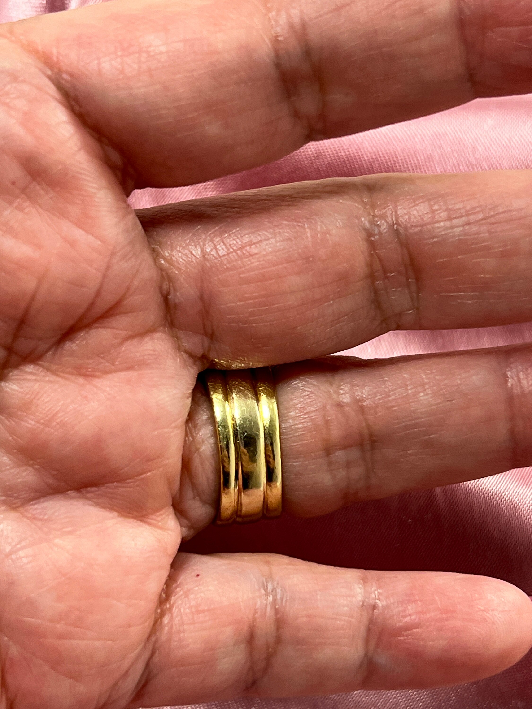 Vintage 18K Gold Ring With Channel Set Rubies and Diamonds. - Etsy