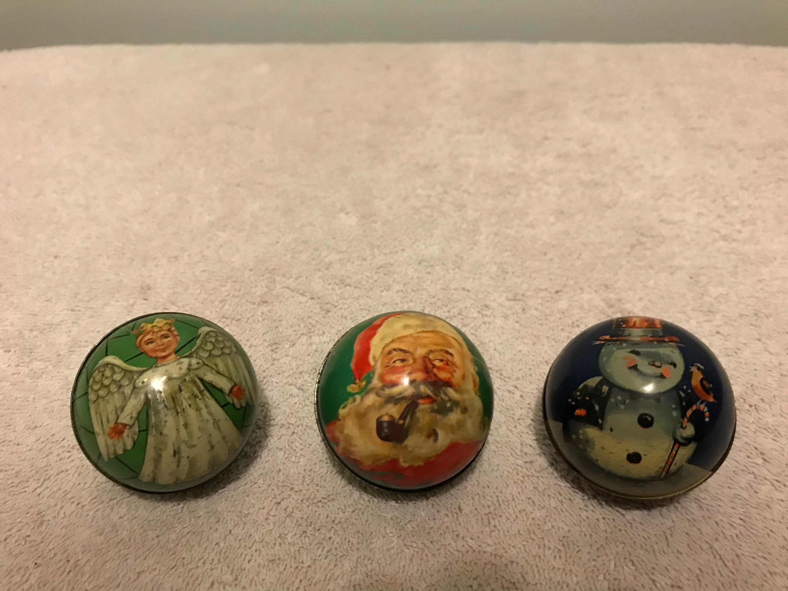 Vintage 1960 Made in England Holiday Decor Christmas Candy Tin Ball Set ...