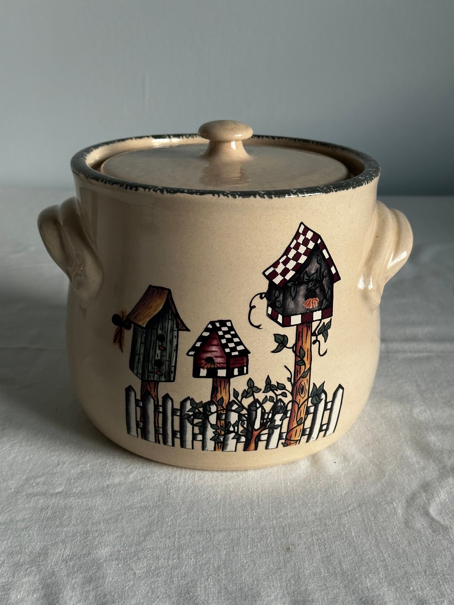 Vintage Home and Garden Party Stoneware Bean Crockpot Serving Pot Home ...