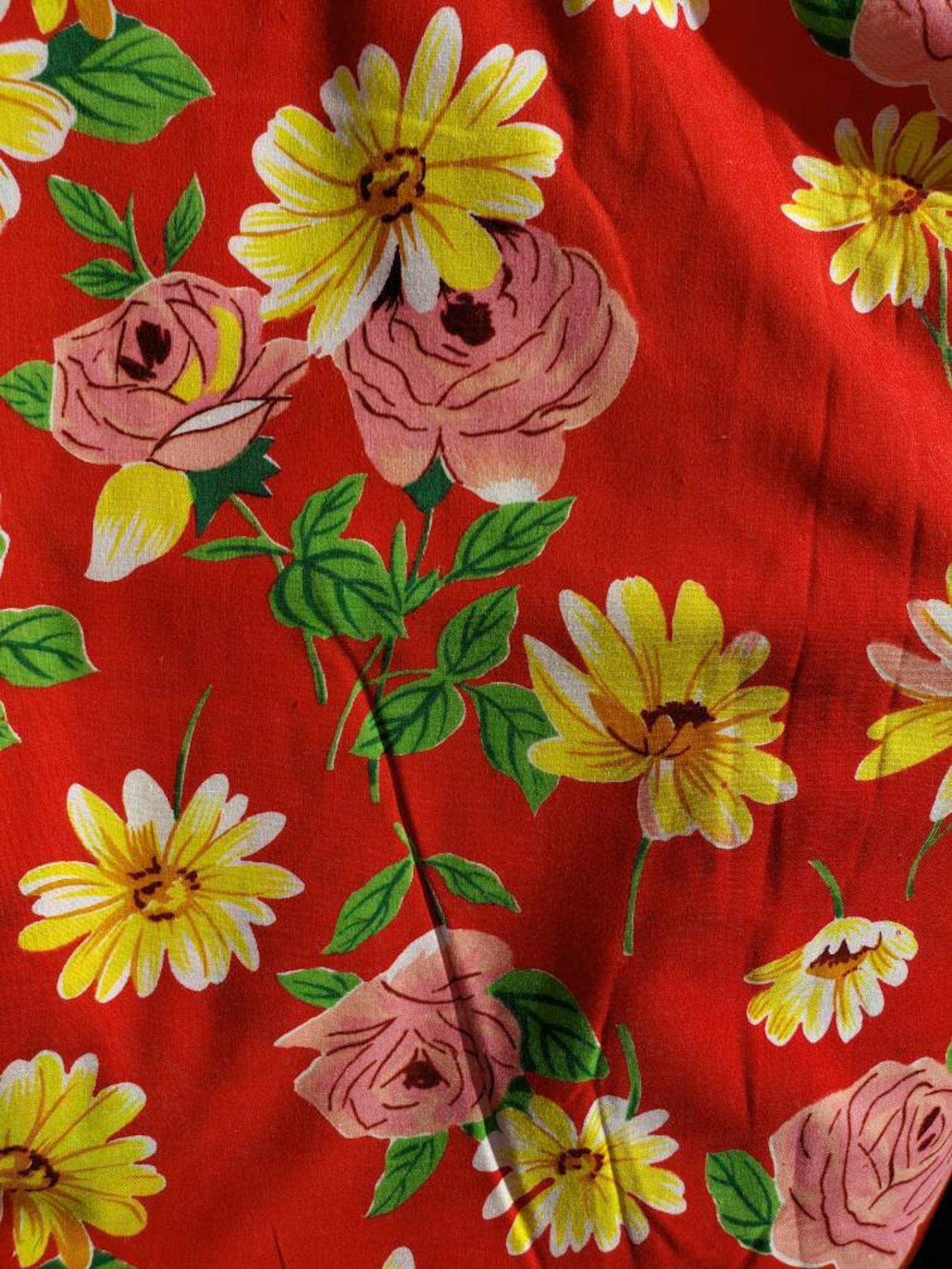 Red floral cotton fabric vintage floral fabric large floral | Etsy