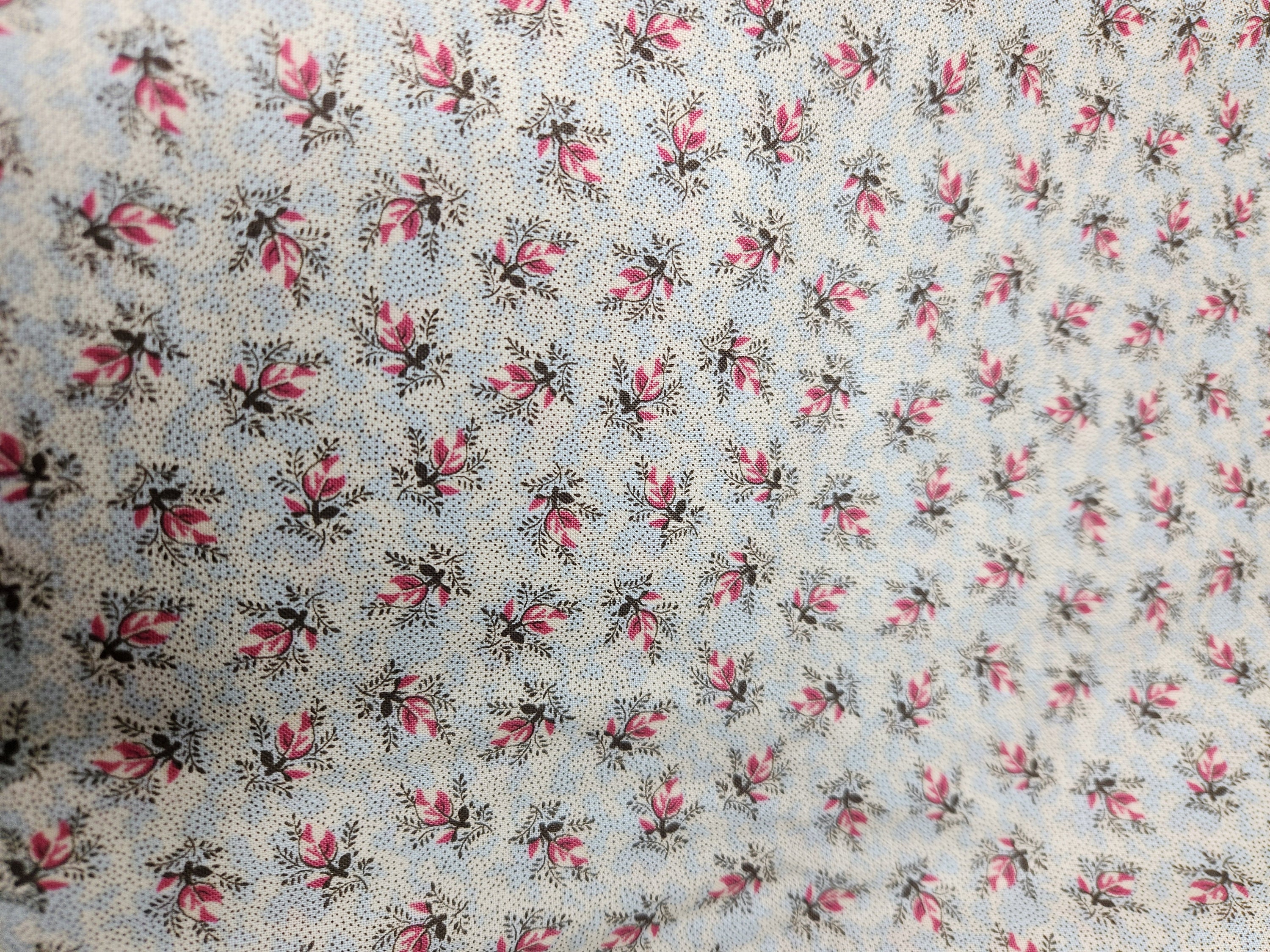 2y, Pink Rose Fabric, Pink Rose Bud Fabric, Small Pink Roses on Pink ...