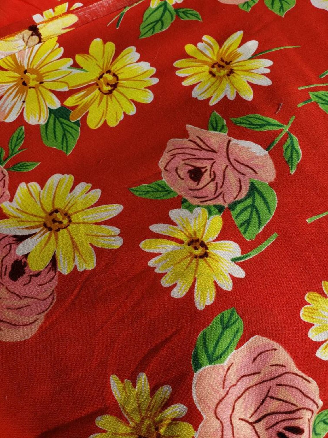 Red floral cotton fabric vintage floral fabric large floral | Etsy