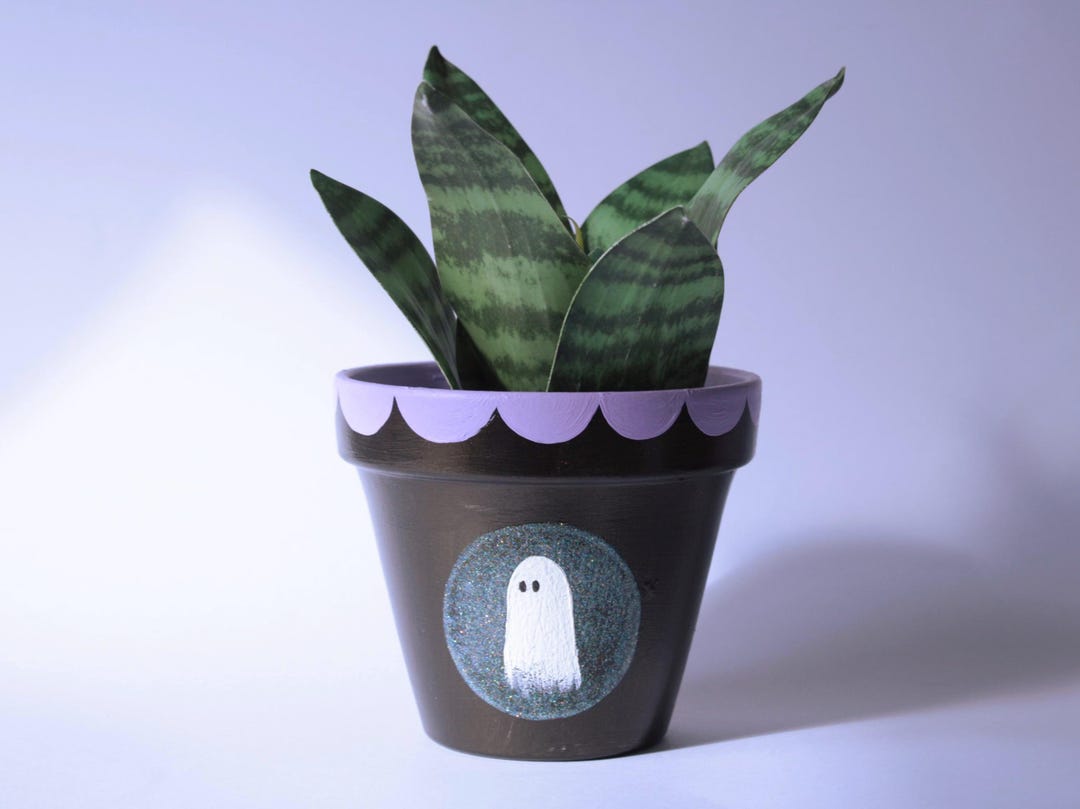 Ghost Glitter Scallop Hand Painted 11cm Plant Pot, Planter, Terracotta ...