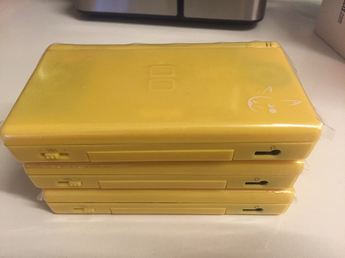 Nintendo DS Lite - Pokemon Yellow With Charger - Etsy