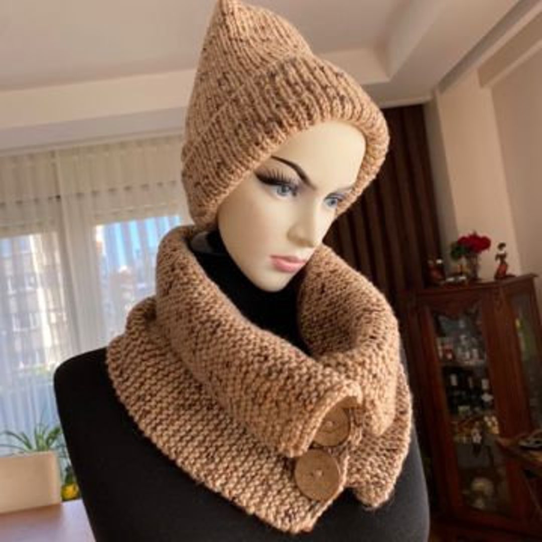 Women's Beret and Neck Warmer - Etsy