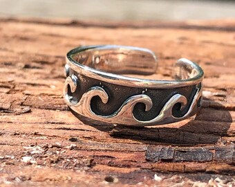 Sterling Silver Long Leaves Ring - Etsy UK