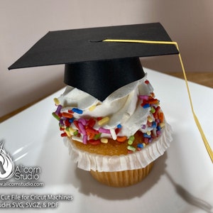 3D Paper Graduation Hat SVG File Cut File for Cricut Cupcake | Etsy Canada
