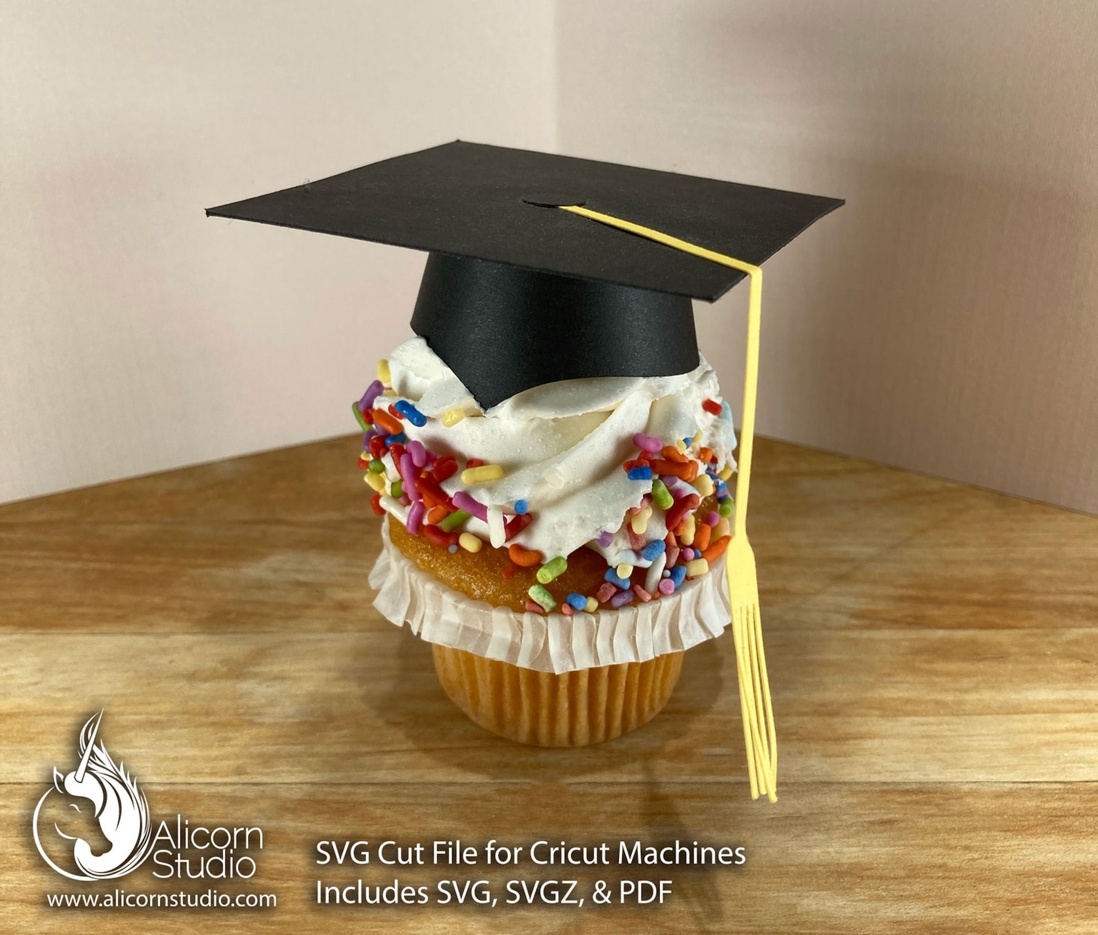 3D Paper Graduation Hat SVG File Cut File for Cricut Cupcake - Etsy Canada