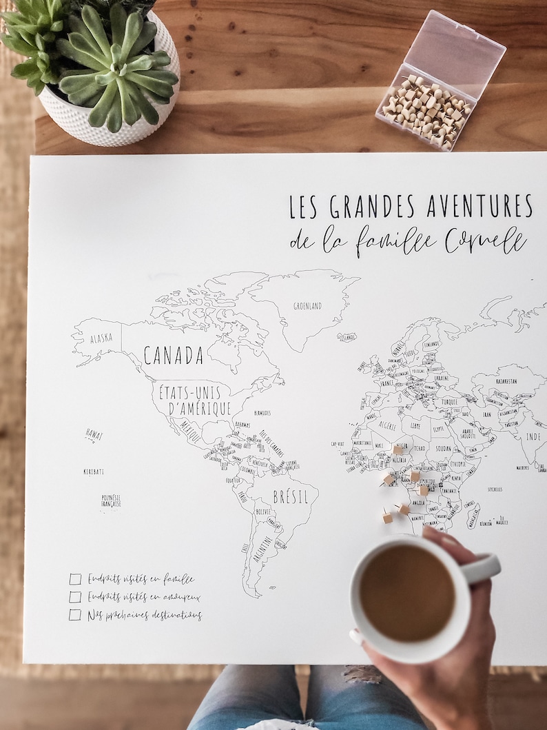 Minimalist Custom World Map in French Hand-drawn - Etsy