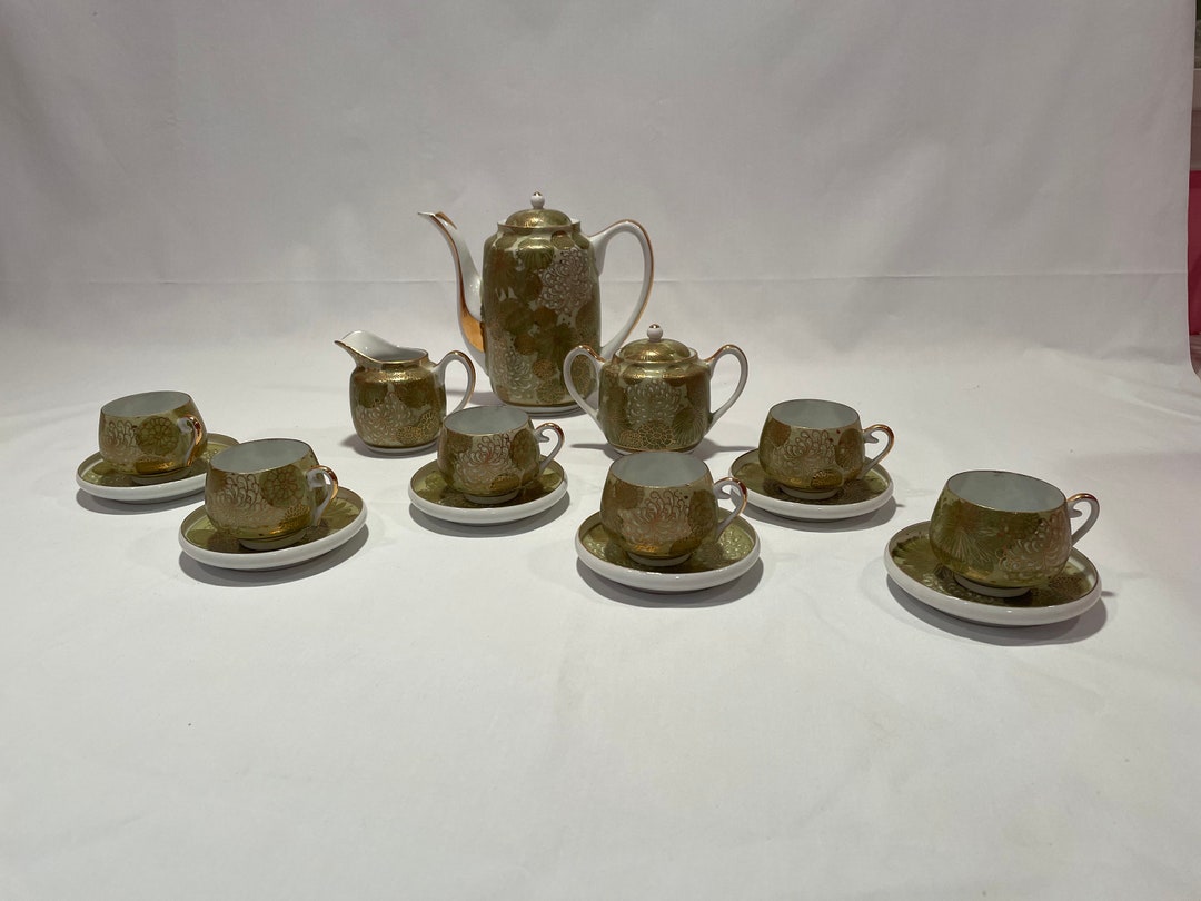 Comlete Vintage Japanese Tea Set, Green With Gold Trim and Geishia ...