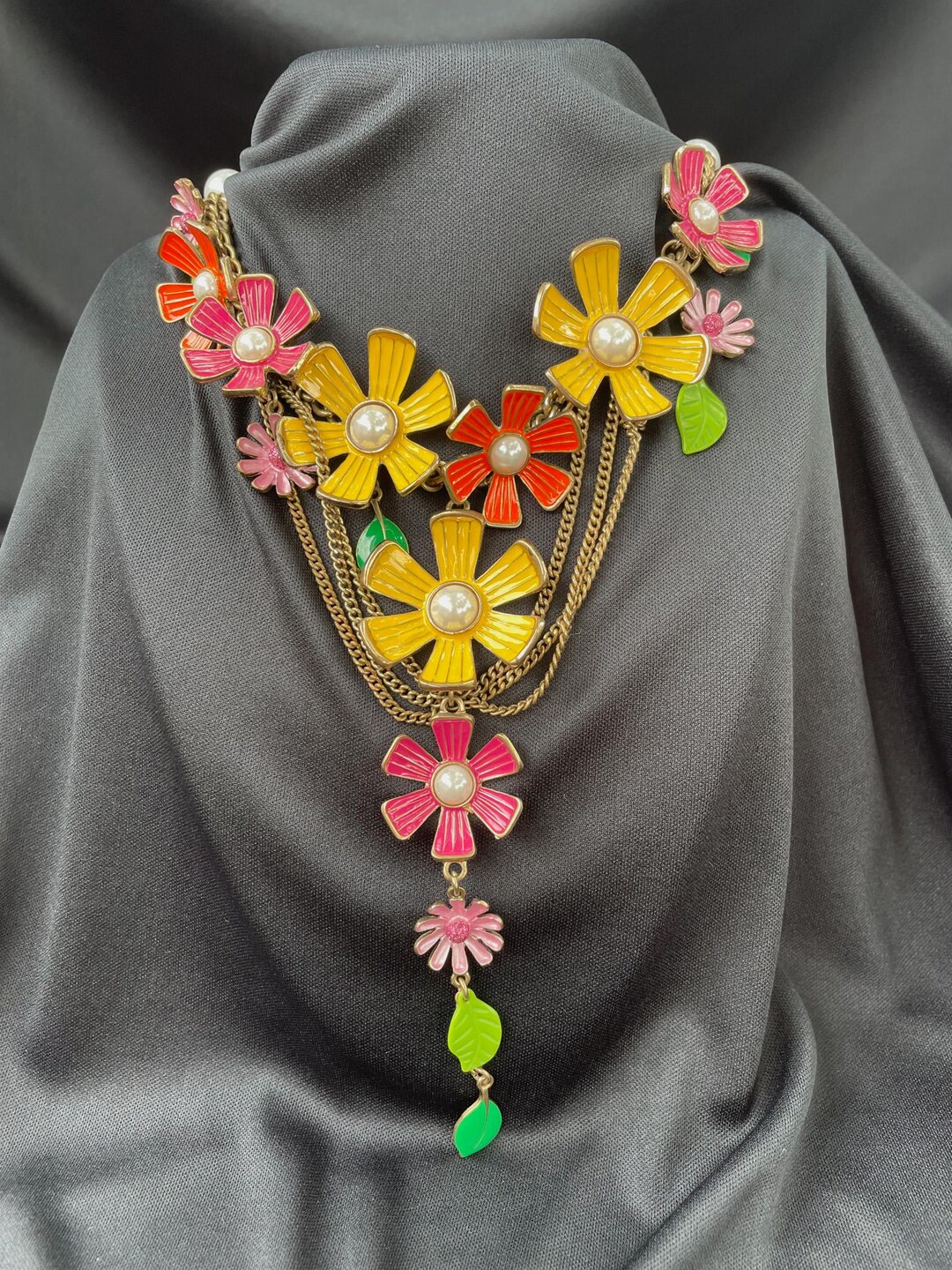 Betsy Johnson Flower and Pearls Statement Necklace - Etsy