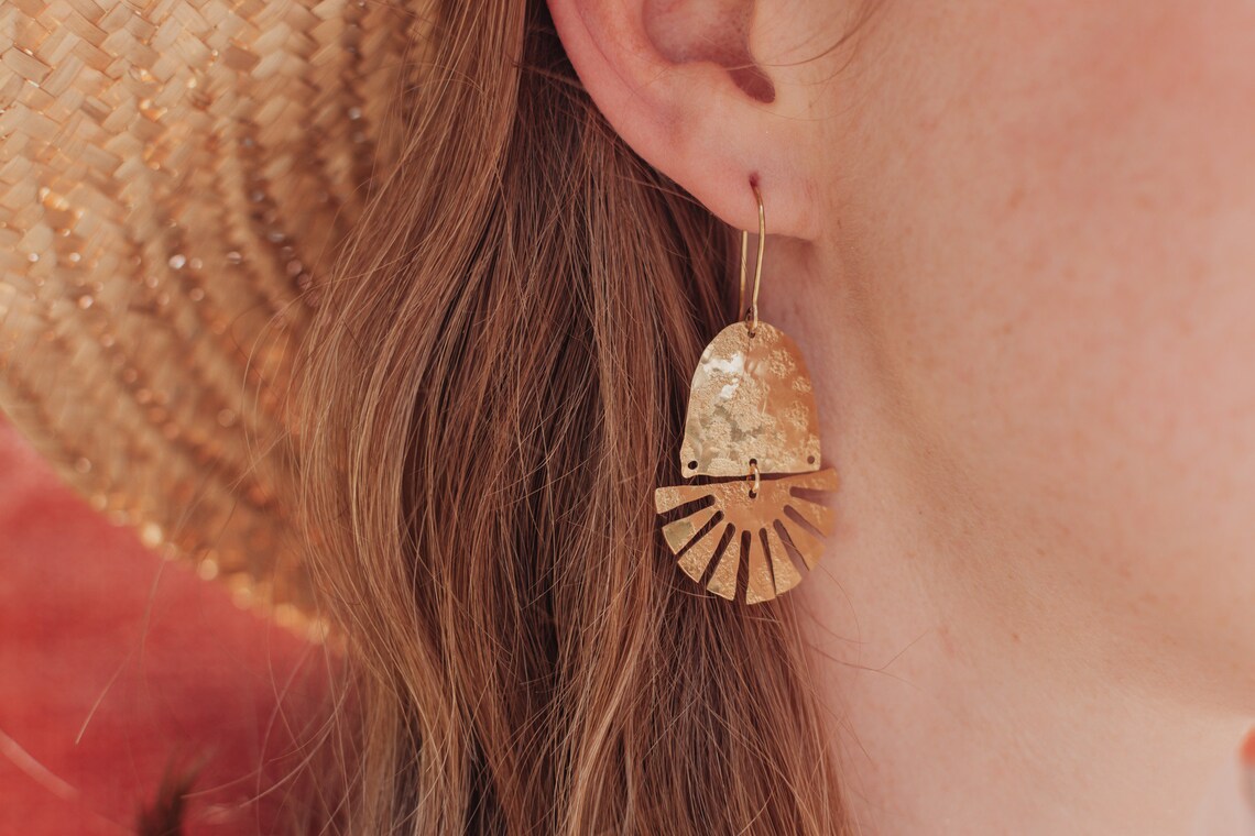 Beaten Brass, Gold Tempest 'cardoon' Arch & Fan, Thistle Hammered ...