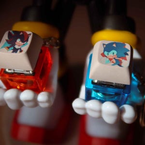Sonic & Shadow Keycap Clicky Light-up Fidget Keychain - Etsy