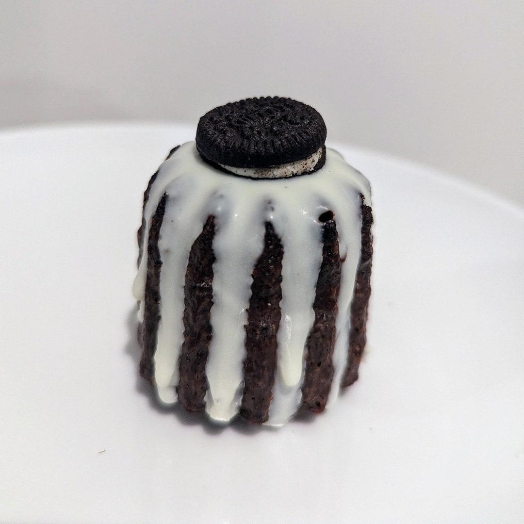 Oreo White Chocolate Canneles Aka Zebra Cannelés half Dozen French ...