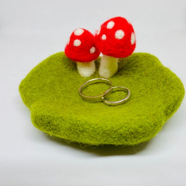 Felt Ring - Etsy UK